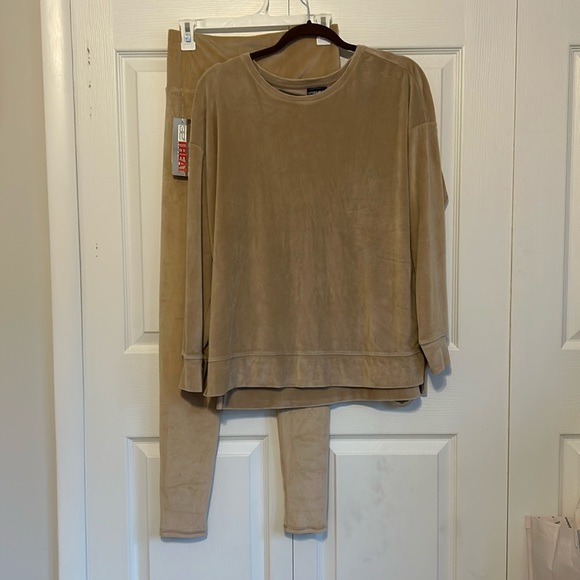 32 Degrees | Other | Valore Cream Matching Set | Poshmark